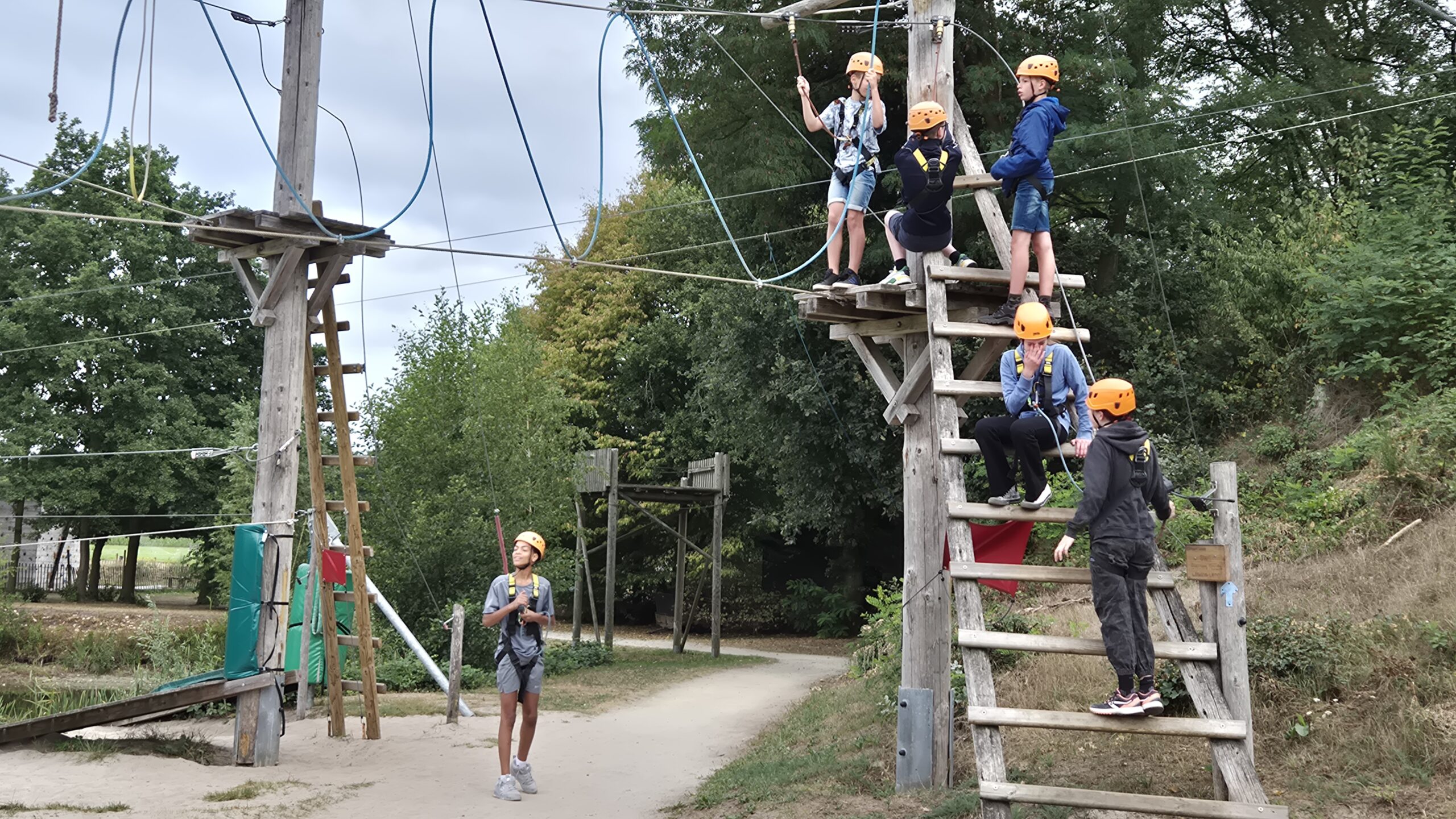 Leerjaar 2 gaat klimmen tijdens introductiedag - Zwijsen